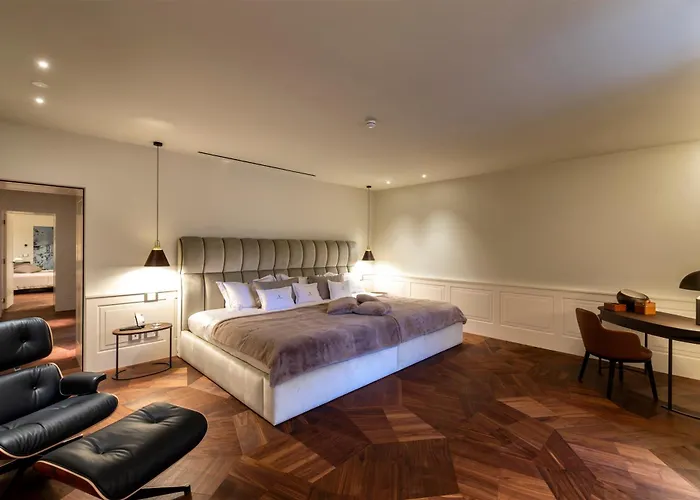 AF DUOMO - MILANO LUXURY SUITES, MILAN